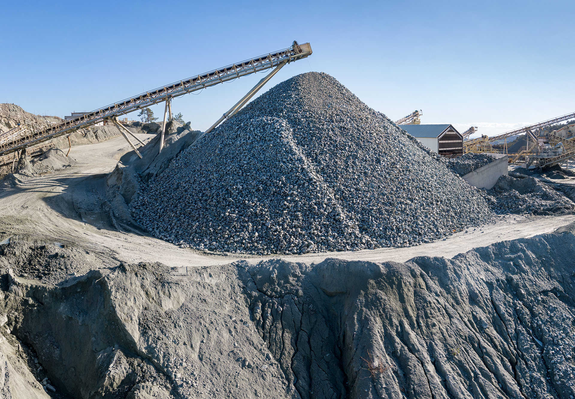 NCL Contractors Ltd. – Agricultural Lime and Aggregate Experts